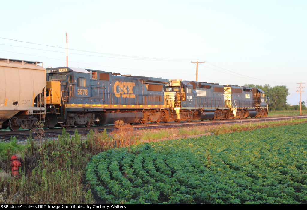 HLCX 4224 FURX 5538 CSX 5978